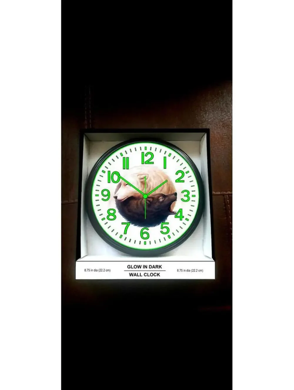 Wall Decor | Wolf Black And White Wolfs Glow In The Dark Wall Clock New ...